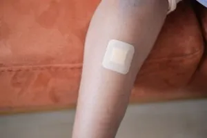 Comparing Traditional vs. Modern Wound Dressing Materials